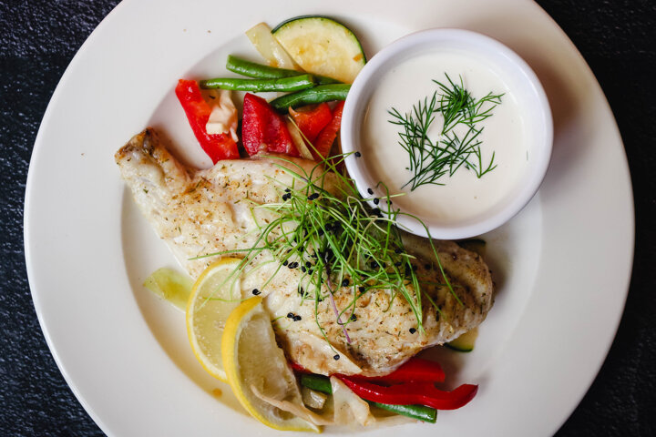 Ouderwets gezellig tafelen in San Remo Preston Palace