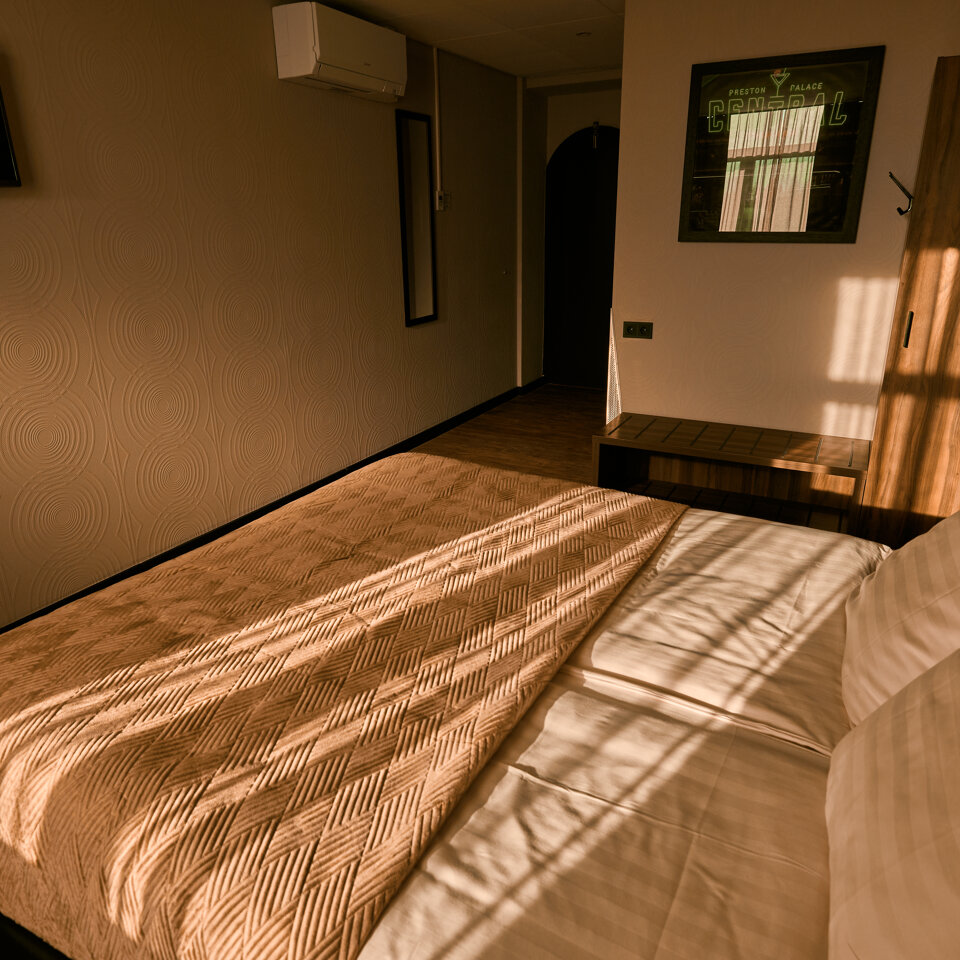 Classic room with balcony Preston Palace