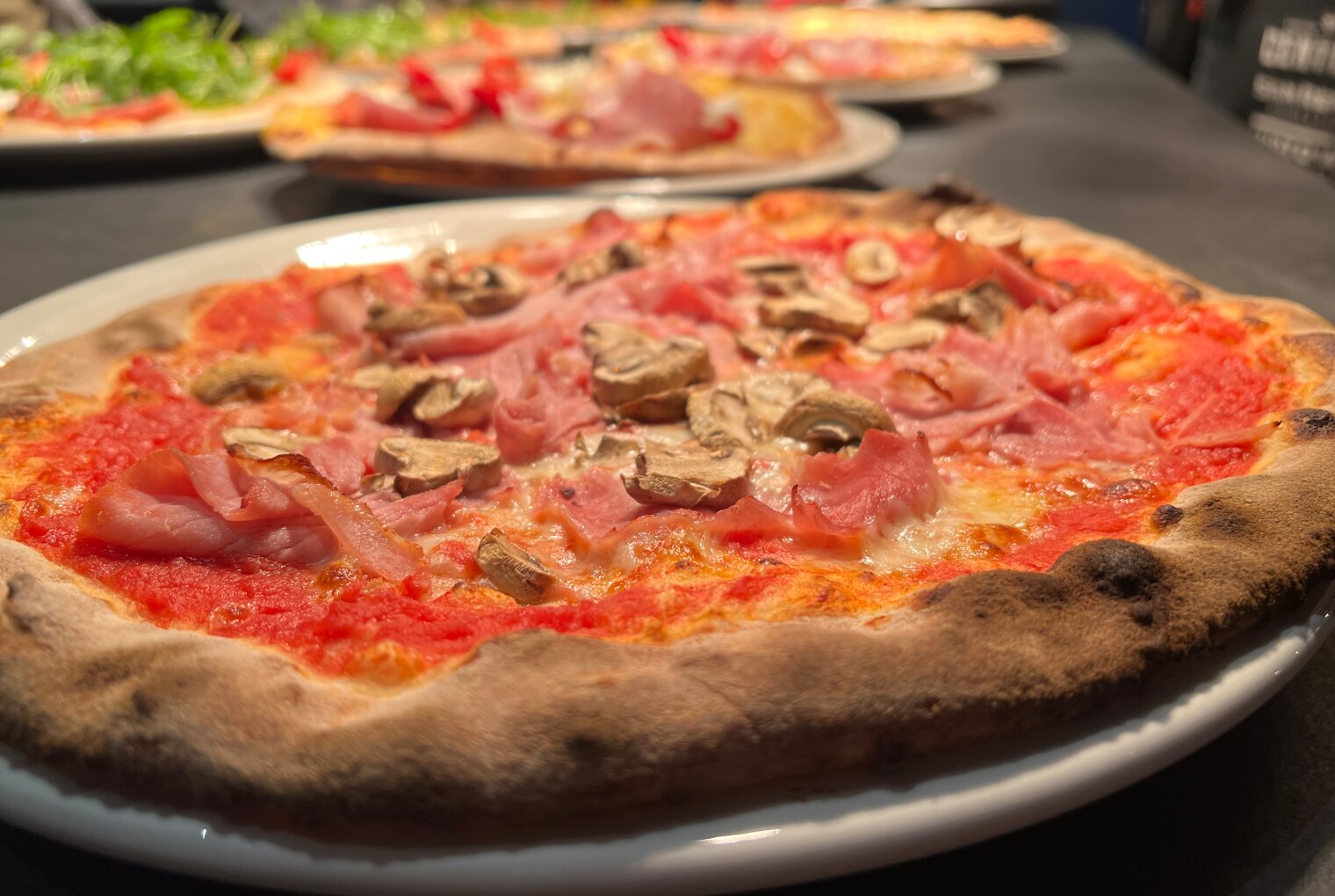 Genieten in Pizza van Enzo Preston Palace